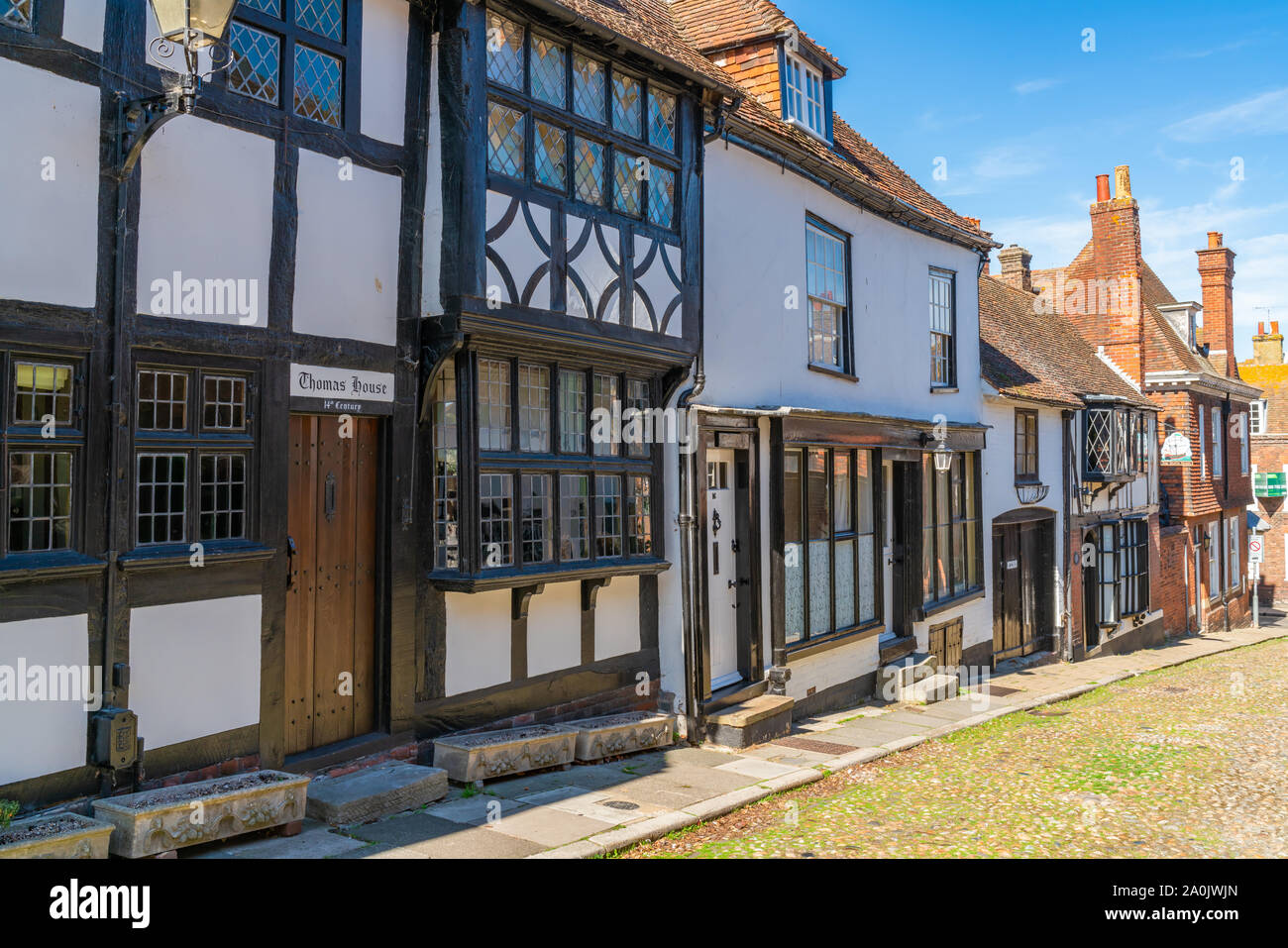 Old english half timbered house rye hi-res stock photography and images ...