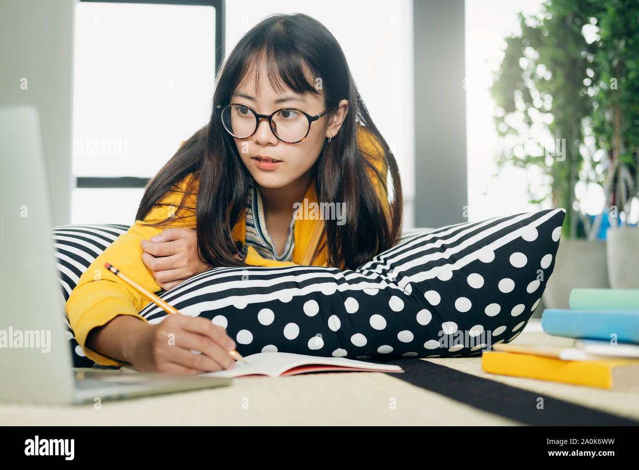 Collage girl hi-res stock photography and images - Alamy