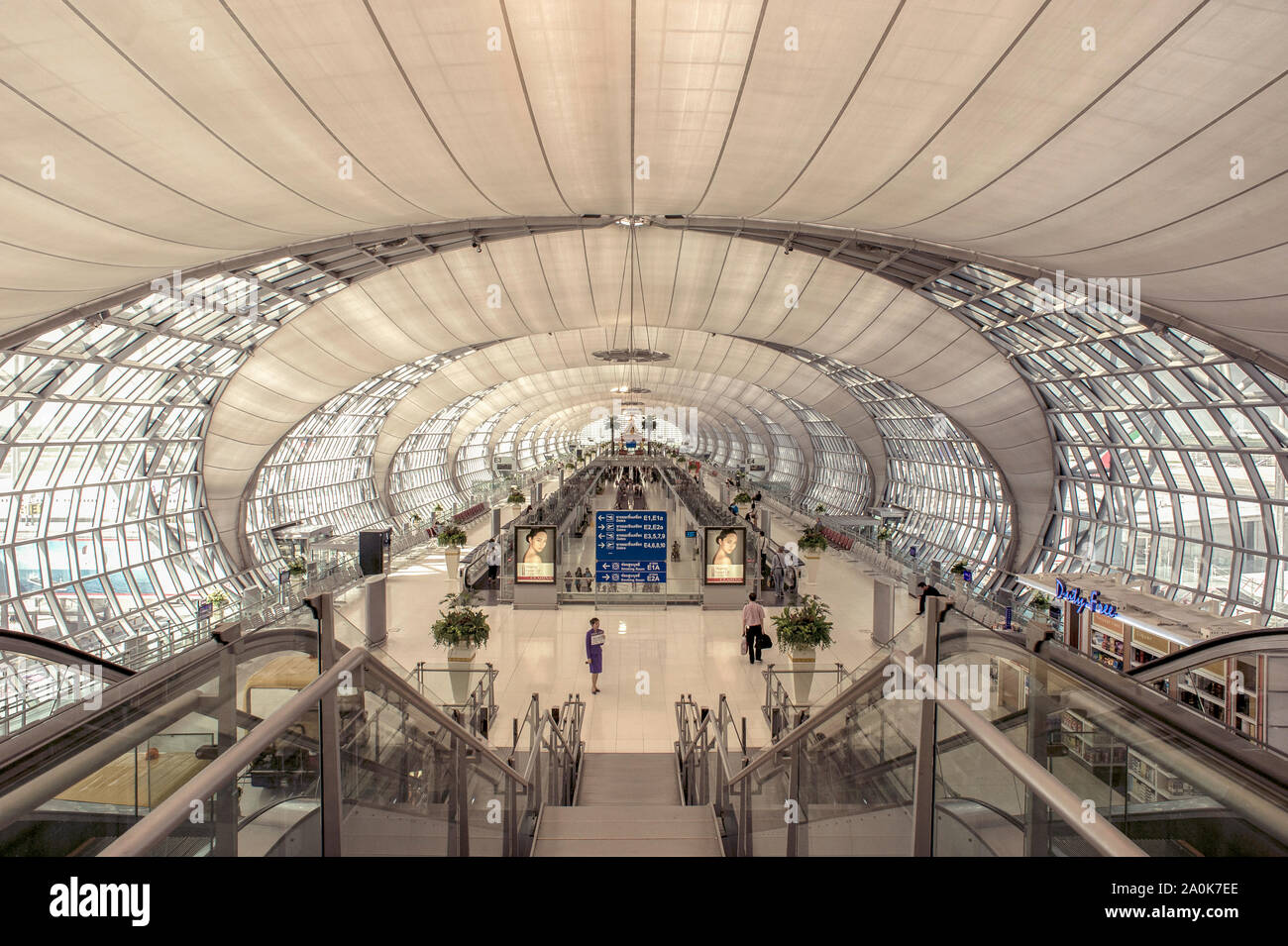 Inside suvarnabhumi international airport hi-res stock photography and ...