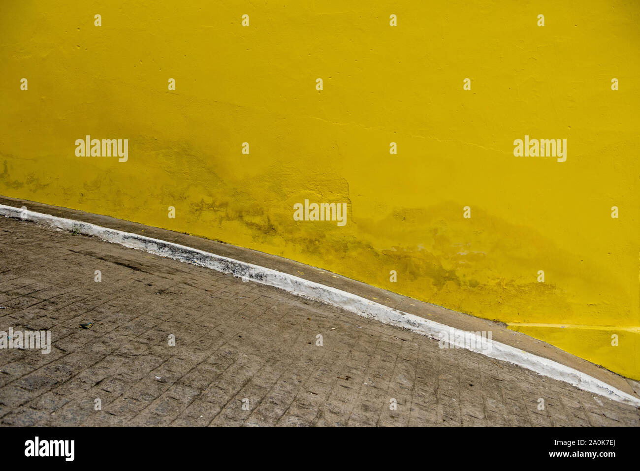 Sidewalk slope hi-res stock photography and images - Alamy