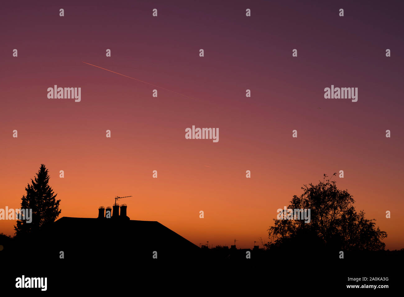 Rooftops in silhouette hi-res stock photography and images - Alamy
