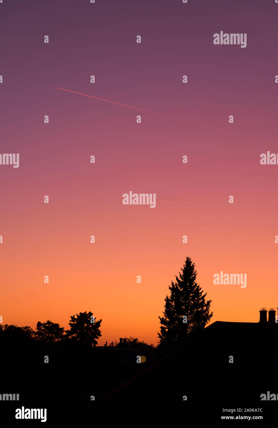 Rooftops in silhouette hi-res stock photography and images - Alamy