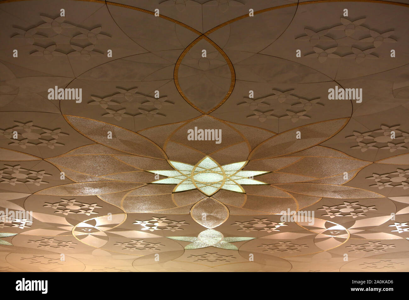 Décoration florale. Mosquée Sheikh Zayed. 1995. Abou Dhabi. / Sheikh ...