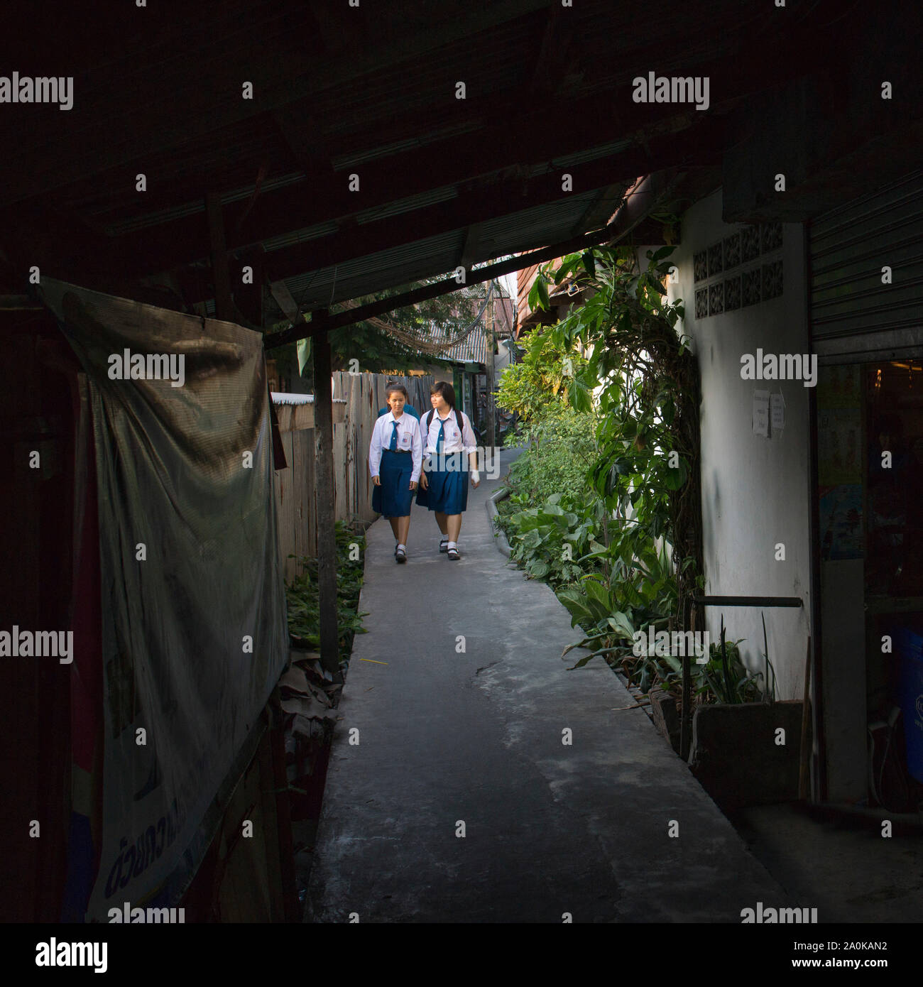 Girls in school uniforms hi-res stock photography and images - Alamy