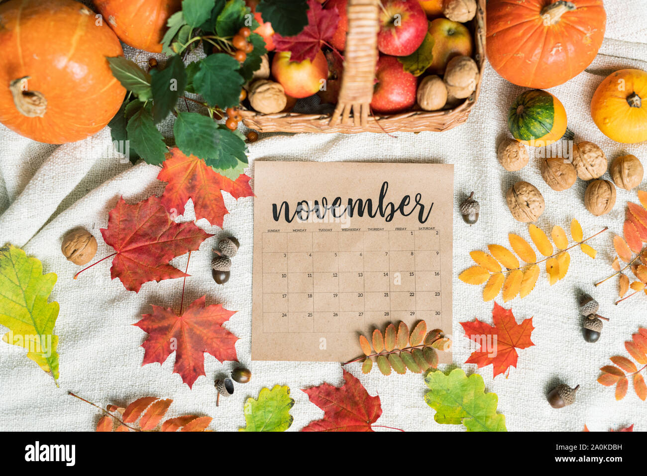 Table top calendar image hi-res stock photography and images - Alamy