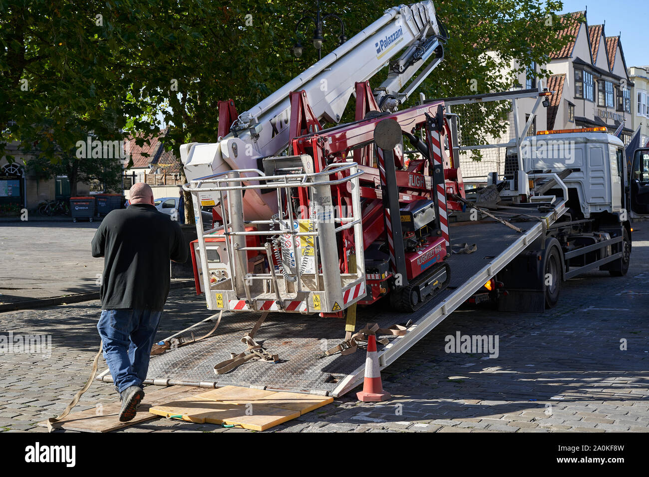 Transporting aerial platform hi-res stock photography and images - Alamy