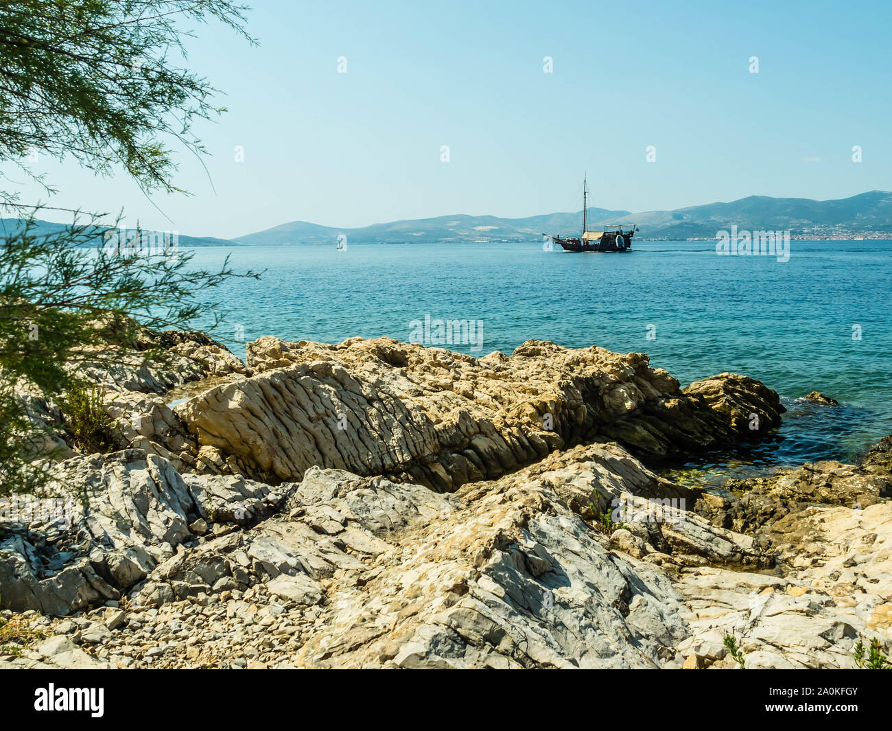 Slpit hi-res stock photography and images - Alamy