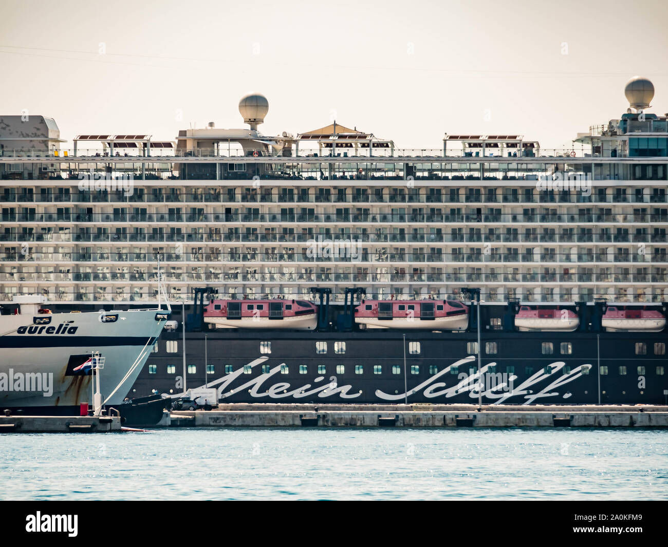 Salt ship hi-res stock photography and images - Alamy