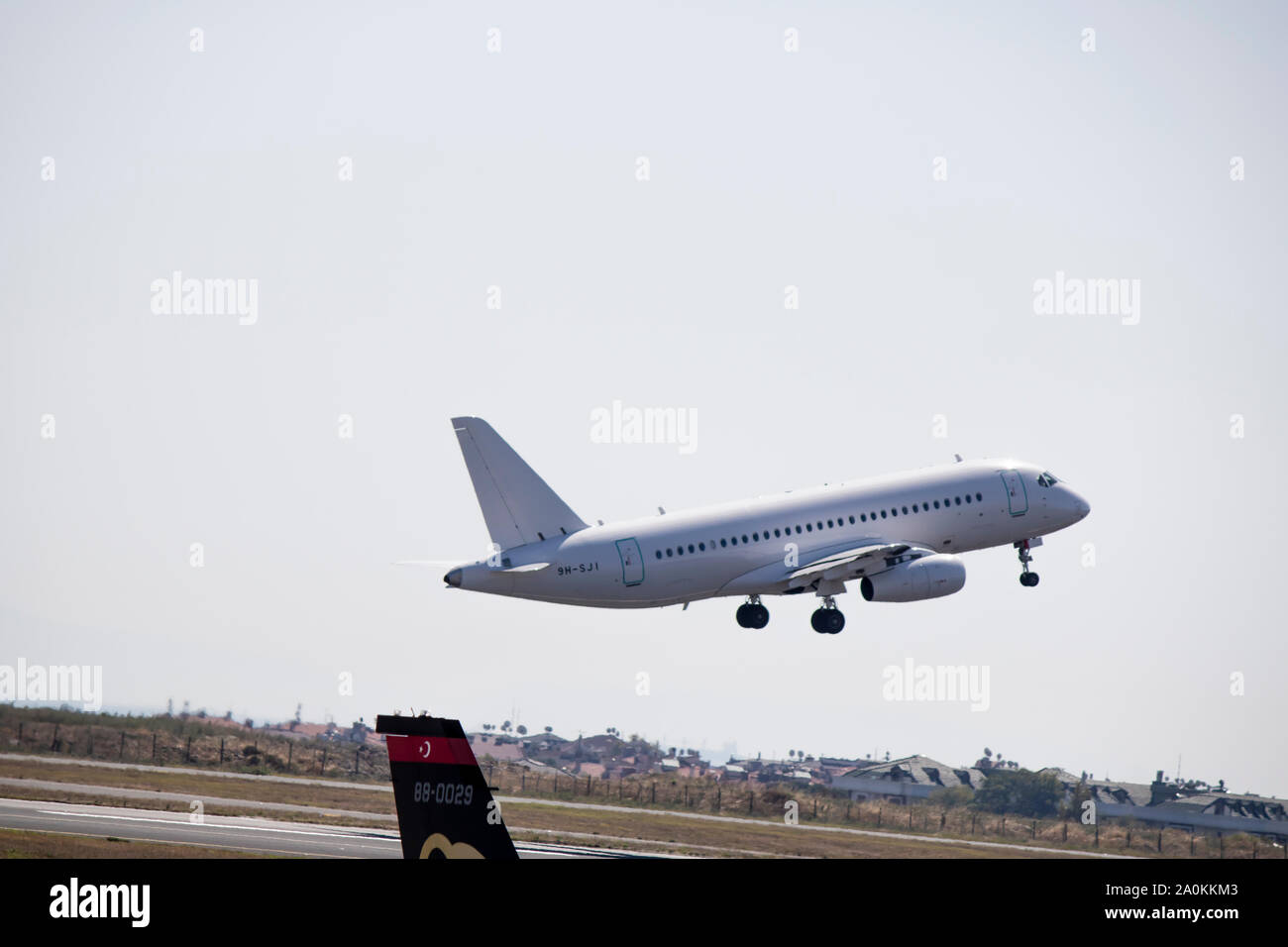 Sukhoi superjet 100 engine hi-res stock photography and images - Alamy