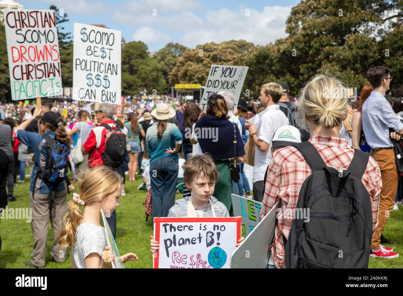 School children protest climate change strike rally in the Domain ...