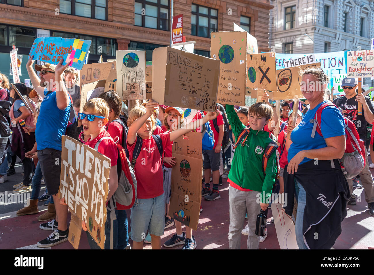 Kids around the world hi-res stock photography and images - Alamy