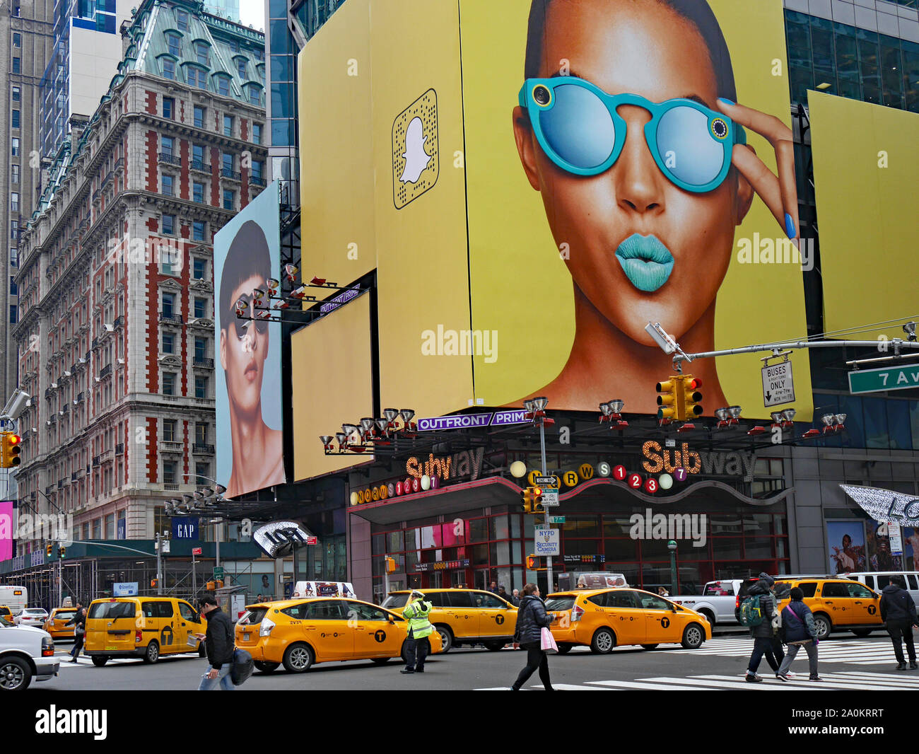 Times square 42 street subway station hi-res stock photography and ...