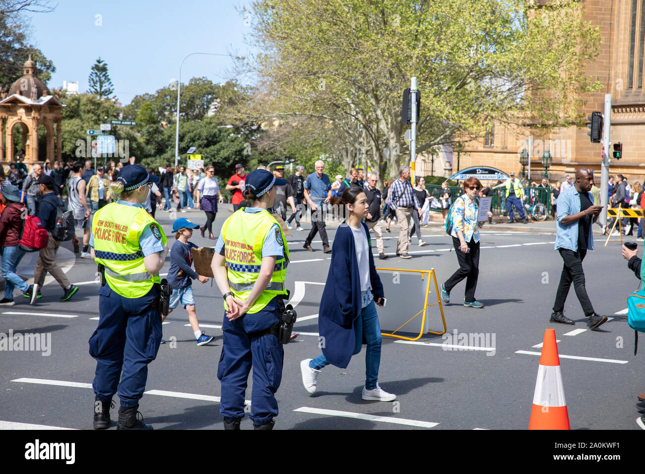 Female officers hi-res stock photography and images - Alamy