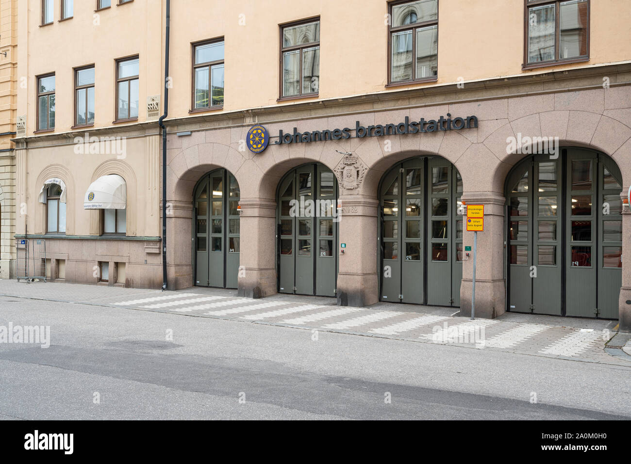 Fire station building hi-res stock photography and images - Alamy