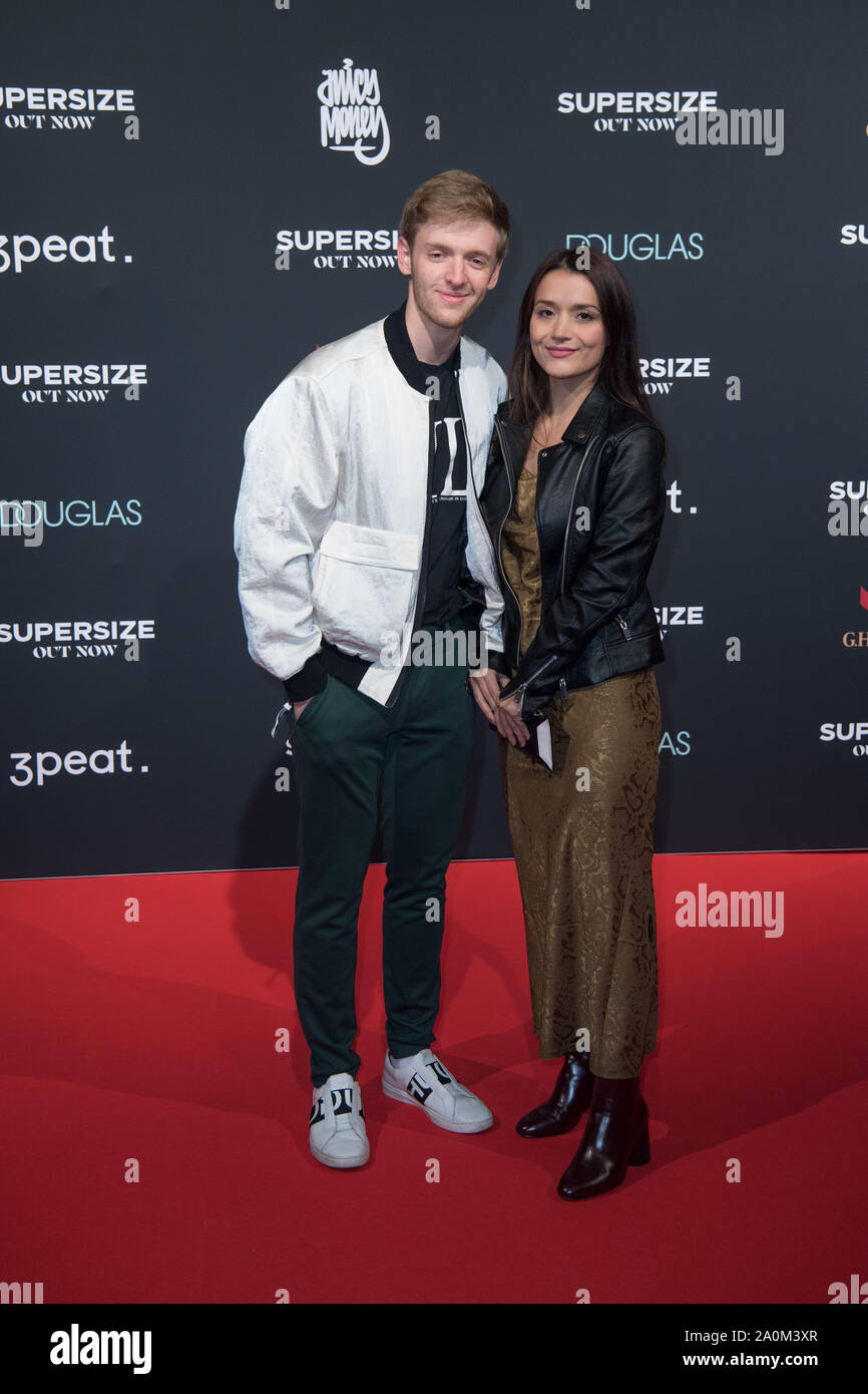 Berlin, Germany. 20th Sep, 2019. Timur Bartels with his girlfriend ...