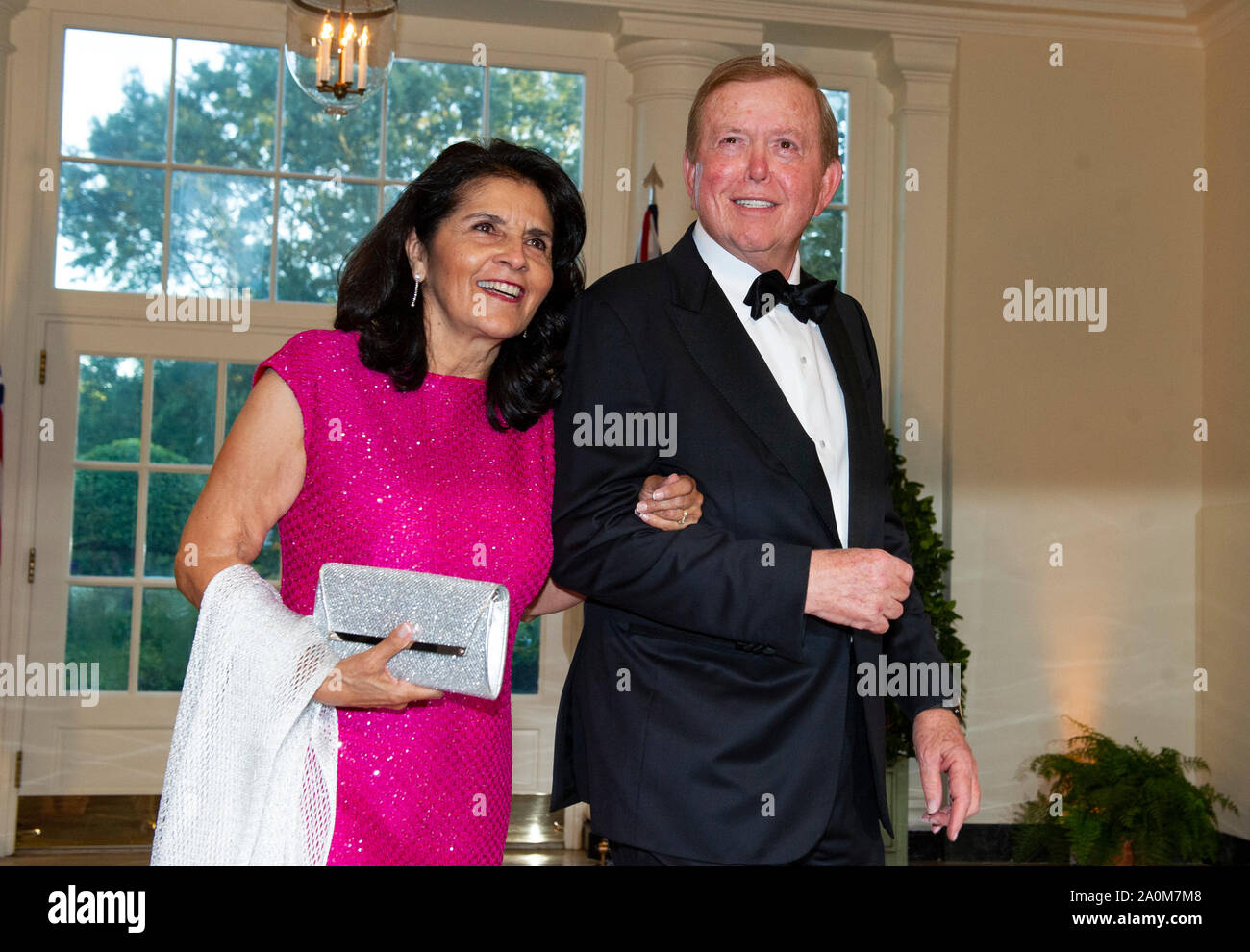 Lou Dobbs and Debi Dobbs arrive for the State Dinner hosted by United ...