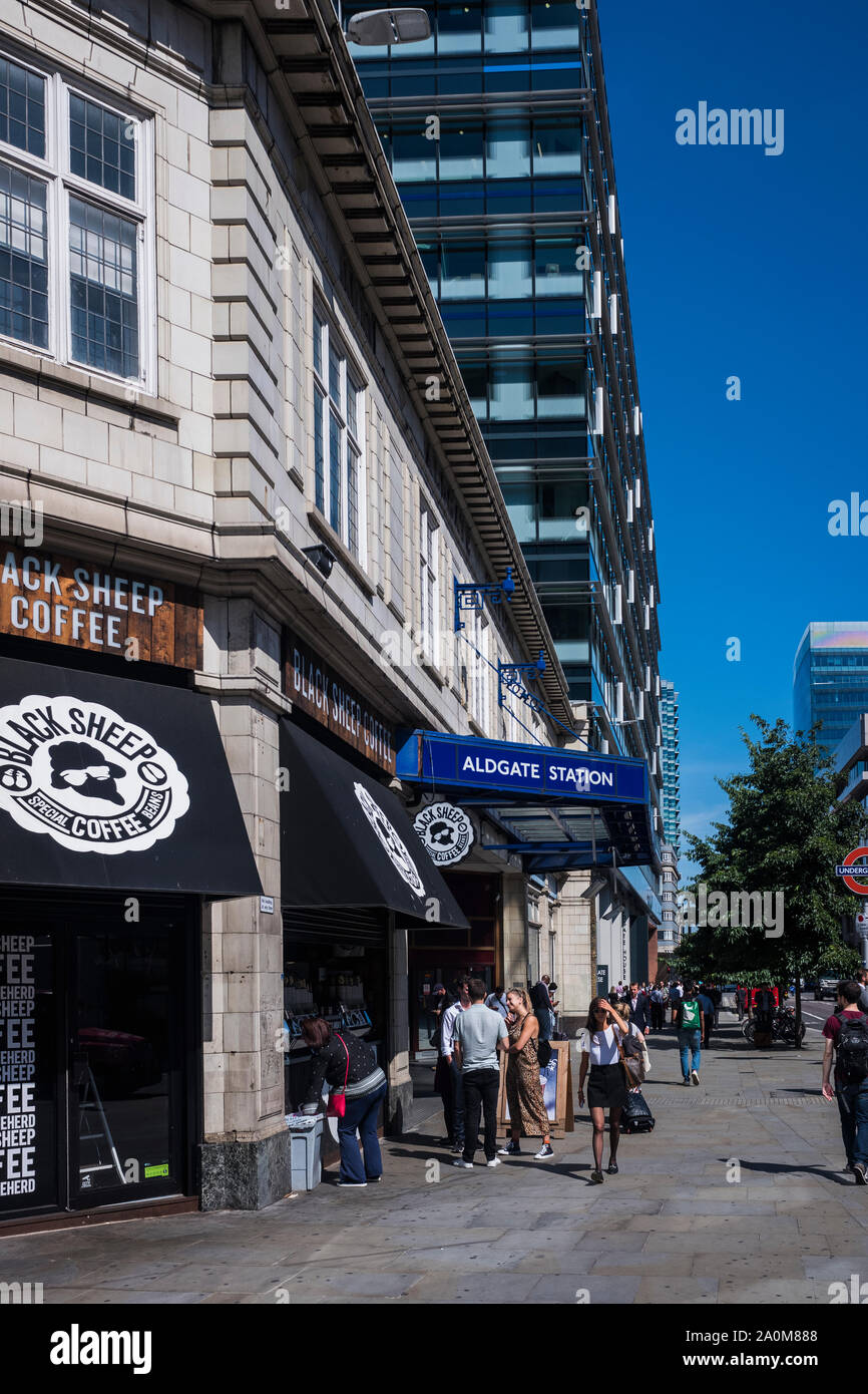 Aldgate high street hi-res stock photography and images - Alamy