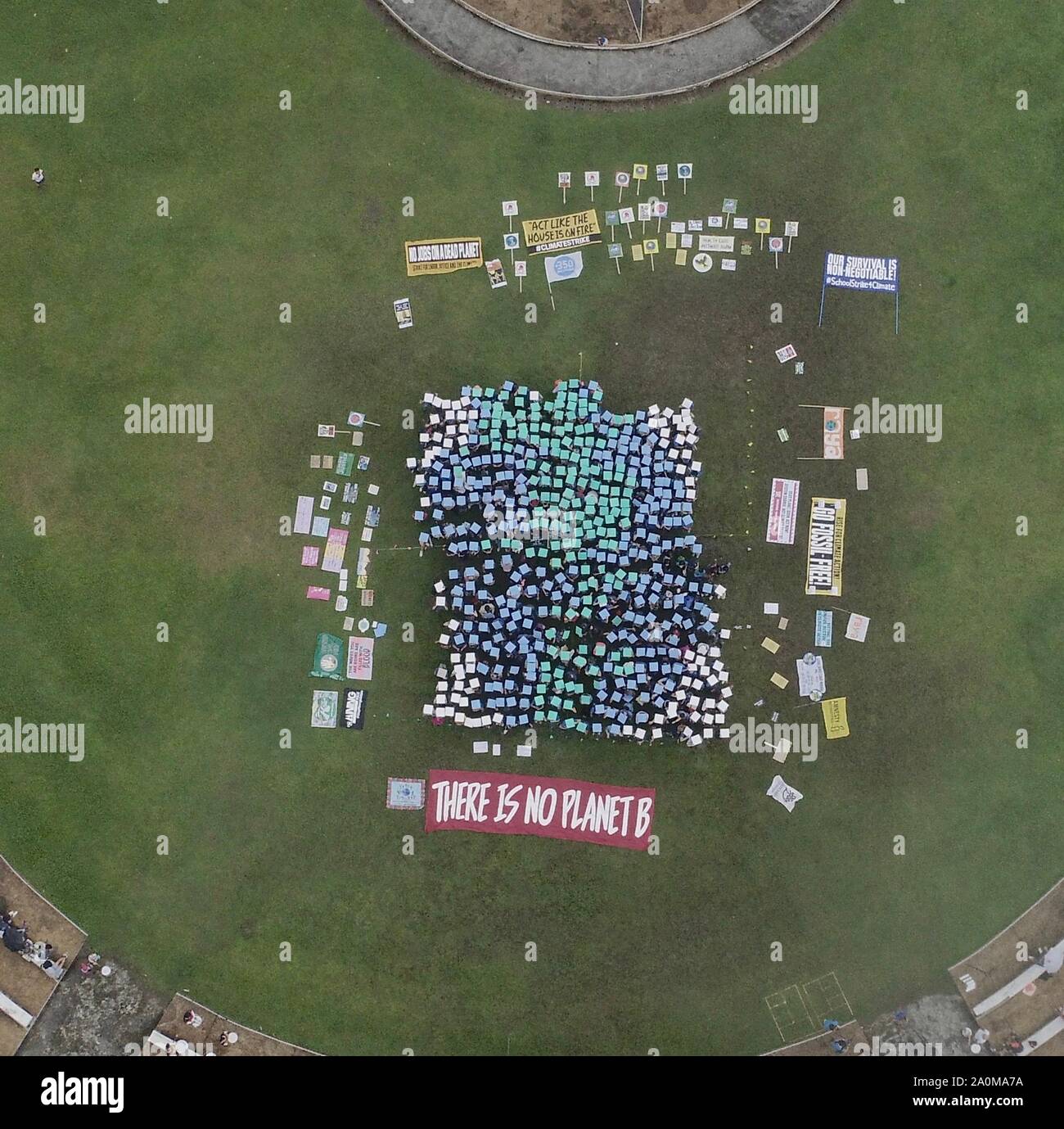 Quezon City, Philippines. 20th Sep, 2019. 500 students at UP Diliman in ...