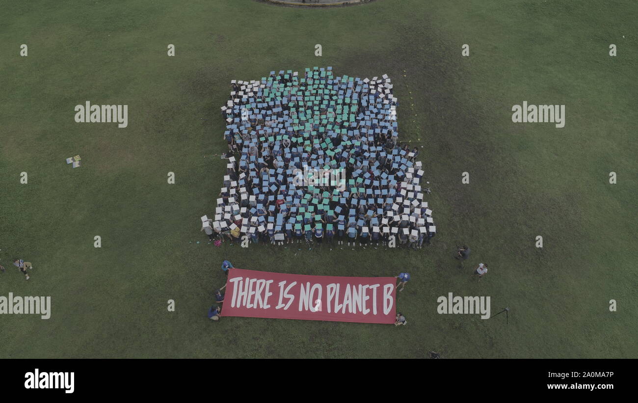 Quezon City, Philippines. 20th Sep, 2019. 500 students at UP Diliman in ...