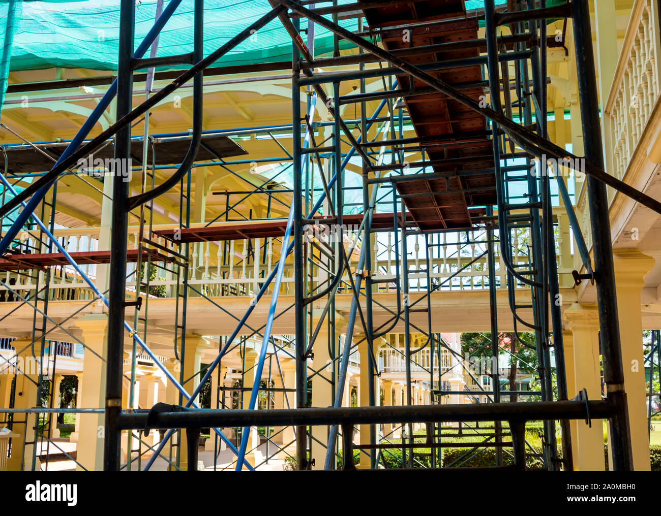 Steel scaffolding for repairing the vintage building Stock Photo - Alamy
