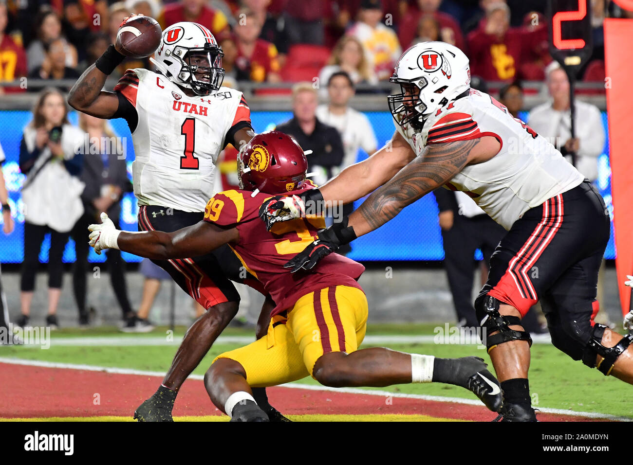 Los Angeles, CA. 20th Sep, 2019. USC Trojans defensive lineman Drake ...