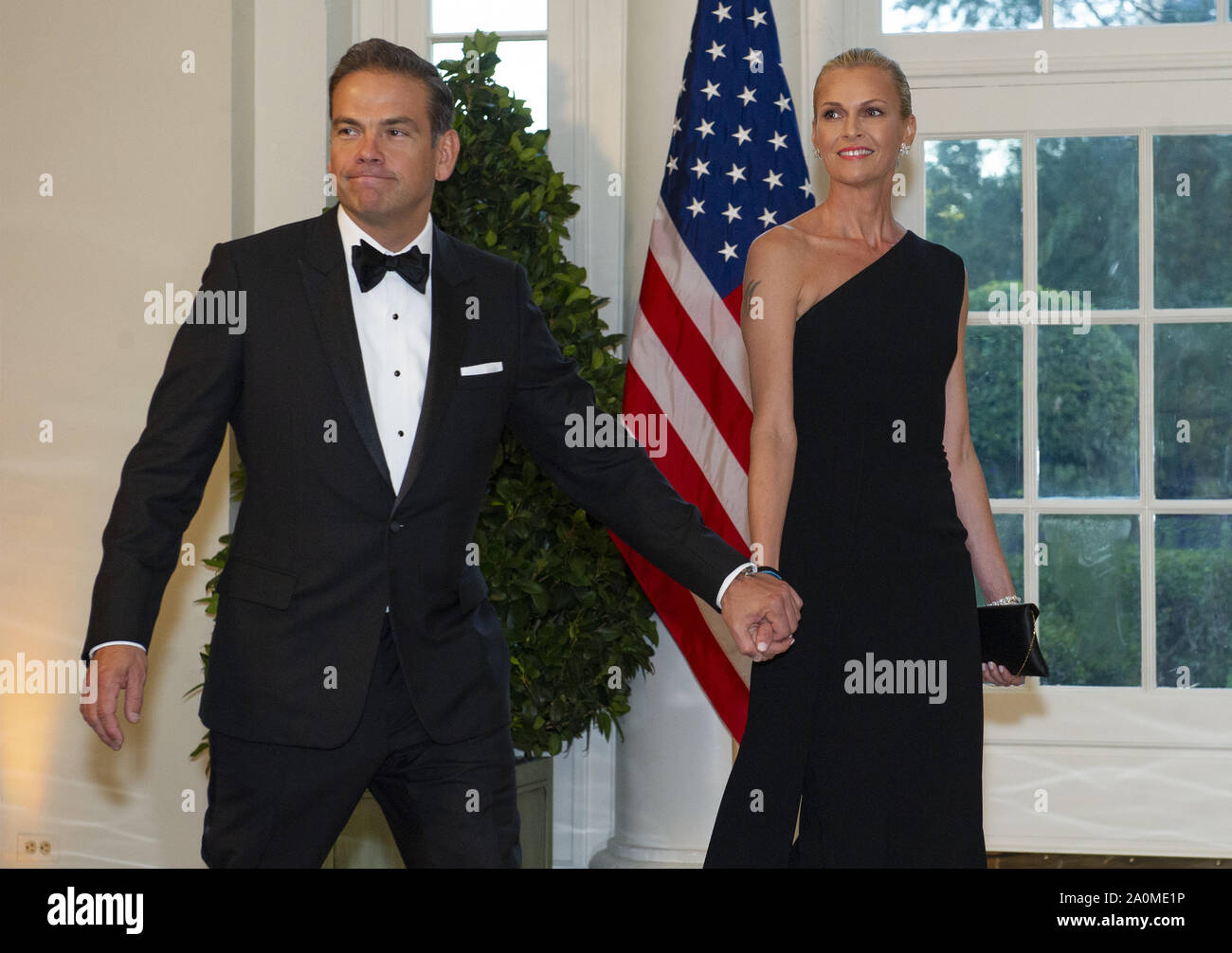 Lachlan murdoch and wife sarah murdoch hi-res stock photography and ...