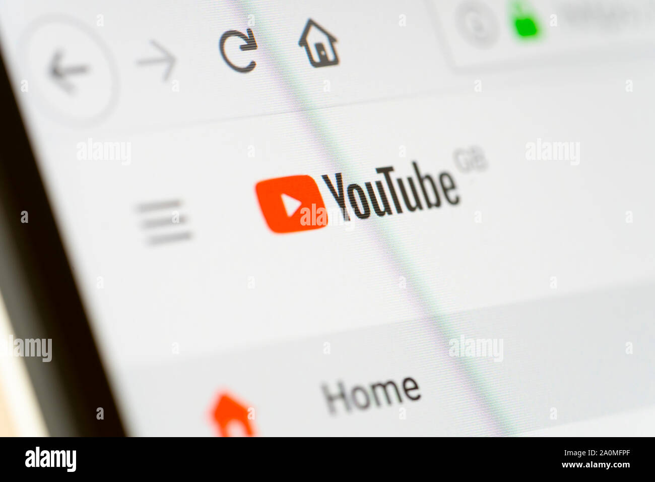 Youtube logo screen hi-res stock photography and images - Alamy