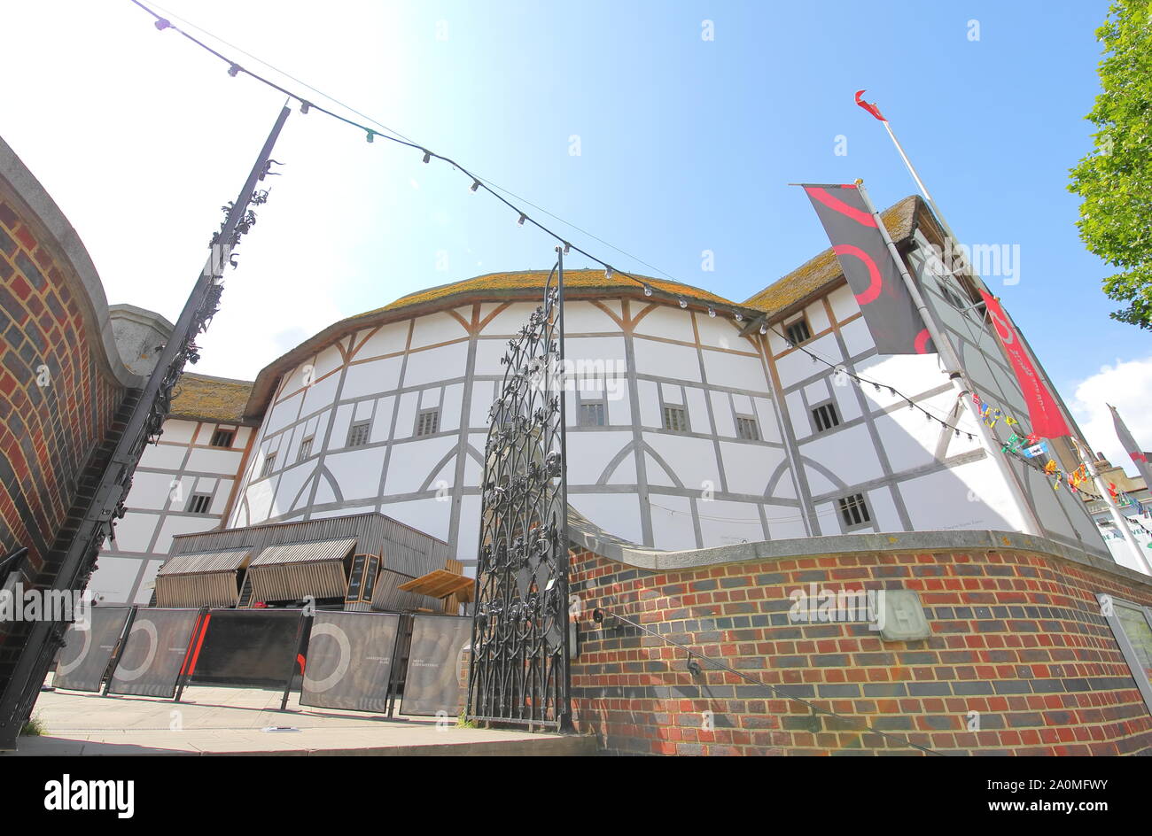 Shakespeare’s Globe London UK Stock Photo - Alamy