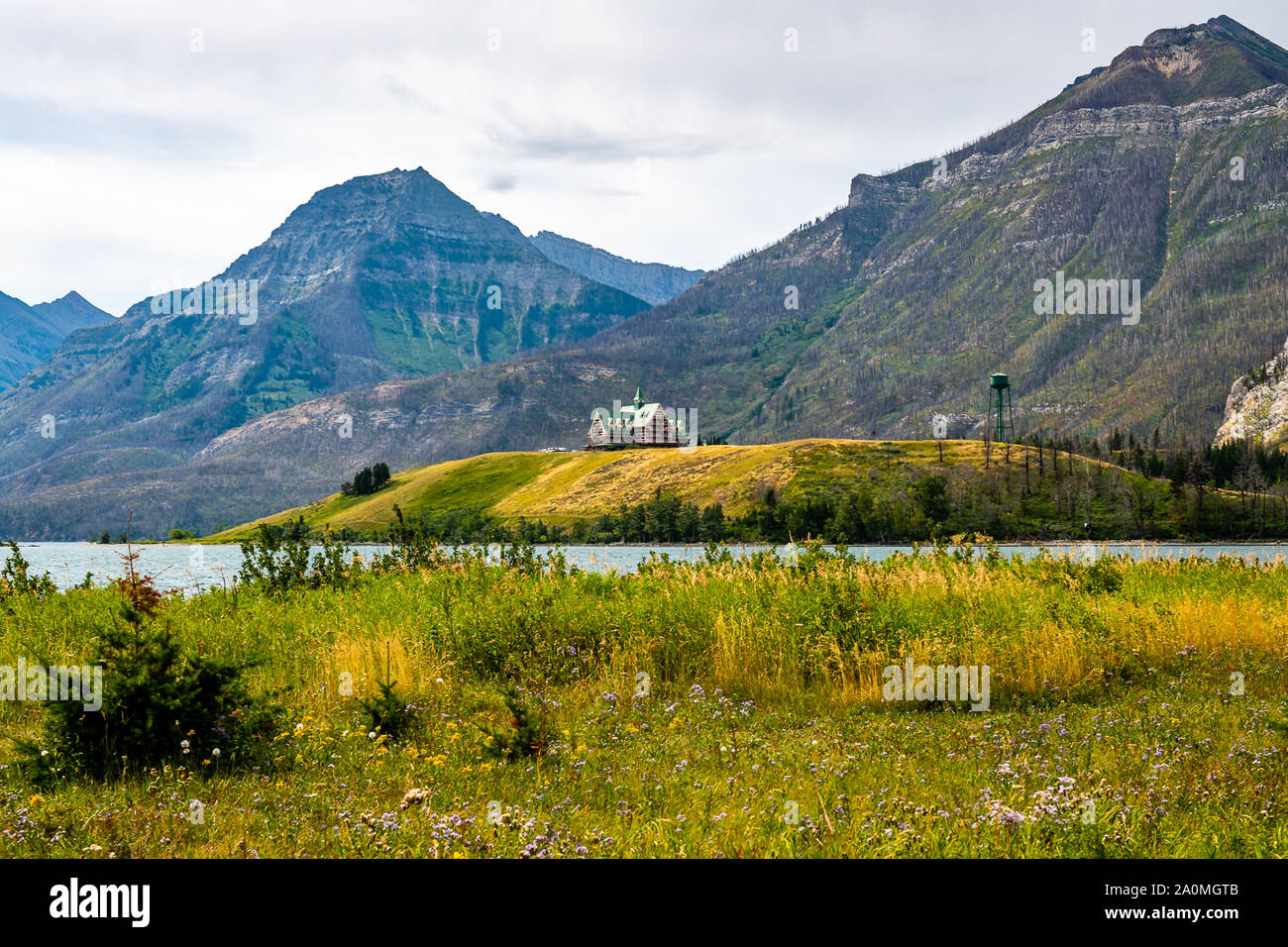 Glacier and Waterton International Peace Park Stock Photo - Alamy