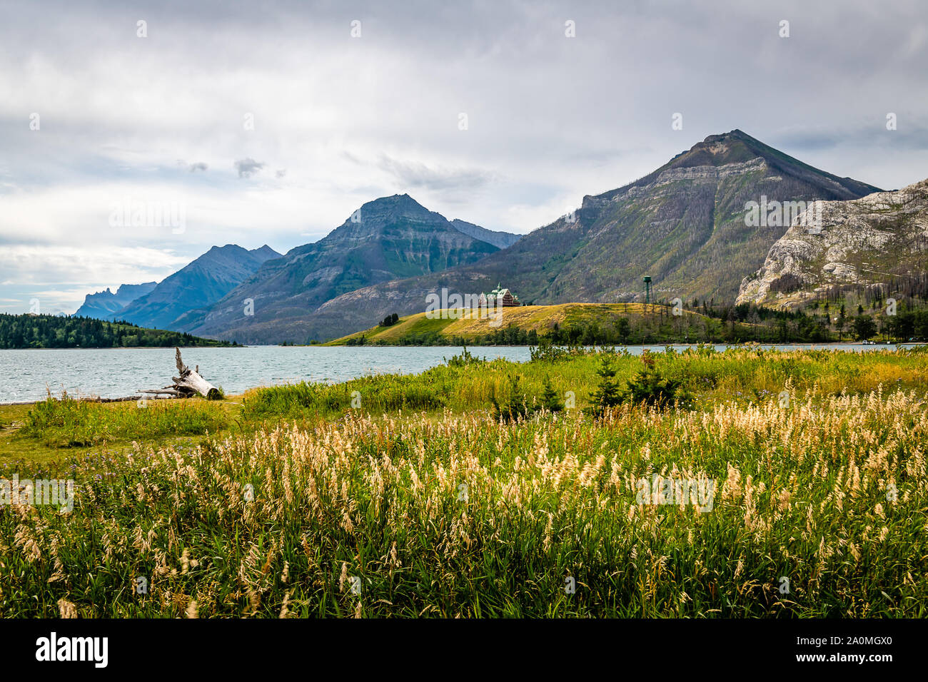 Glacier and Waterton International Peace Park Stock Photo - Alamy