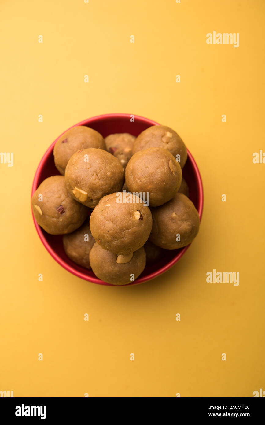 Churma Ladoo / atta laddoo / wheat flour laddu made using ghee and ...