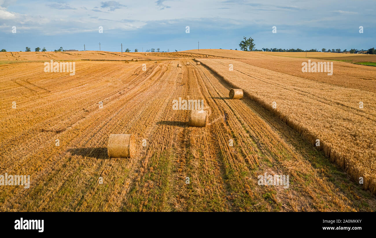 Bale binder hi-res stock photography and images - Alamy