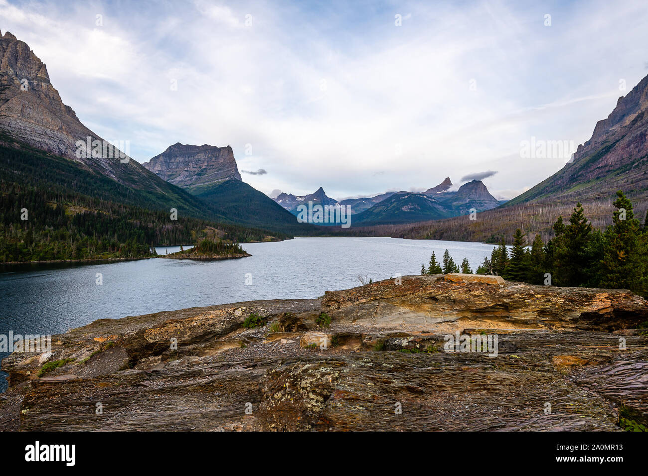 St mary lake trail hi-res stock photography and images - Alamy