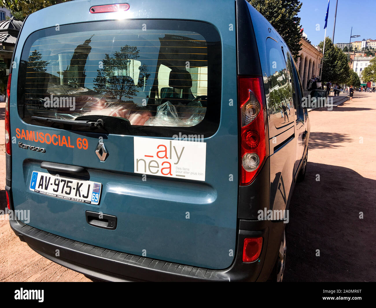 Social vehicle hi-res stock photography and images - Alamy
