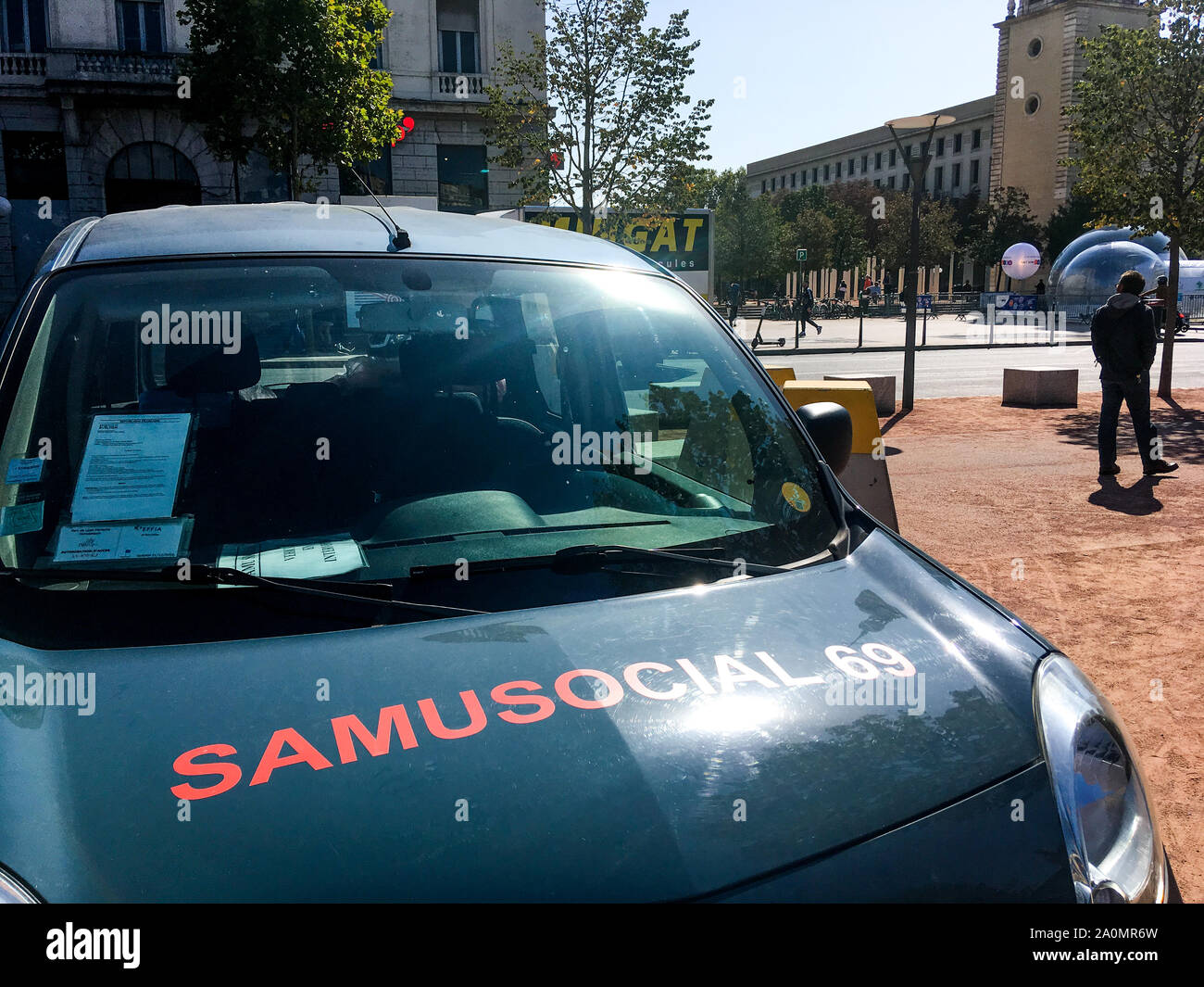 Social vehicle hi-res stock photography and images - Alamy