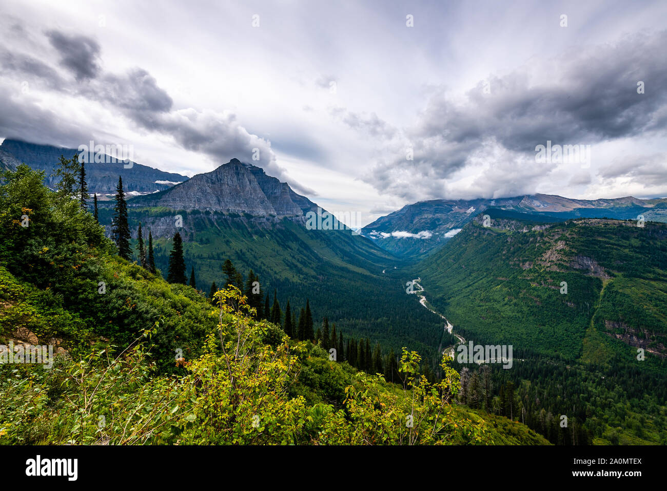 Logan Pass, Glacier National Park Stock Photo - Alamy