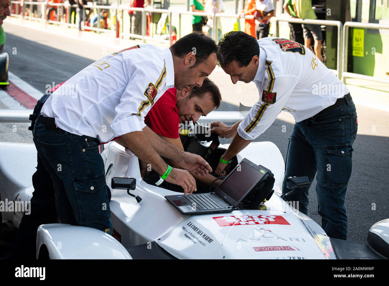 Fine tuning hi-res stock photography and images - Alamy