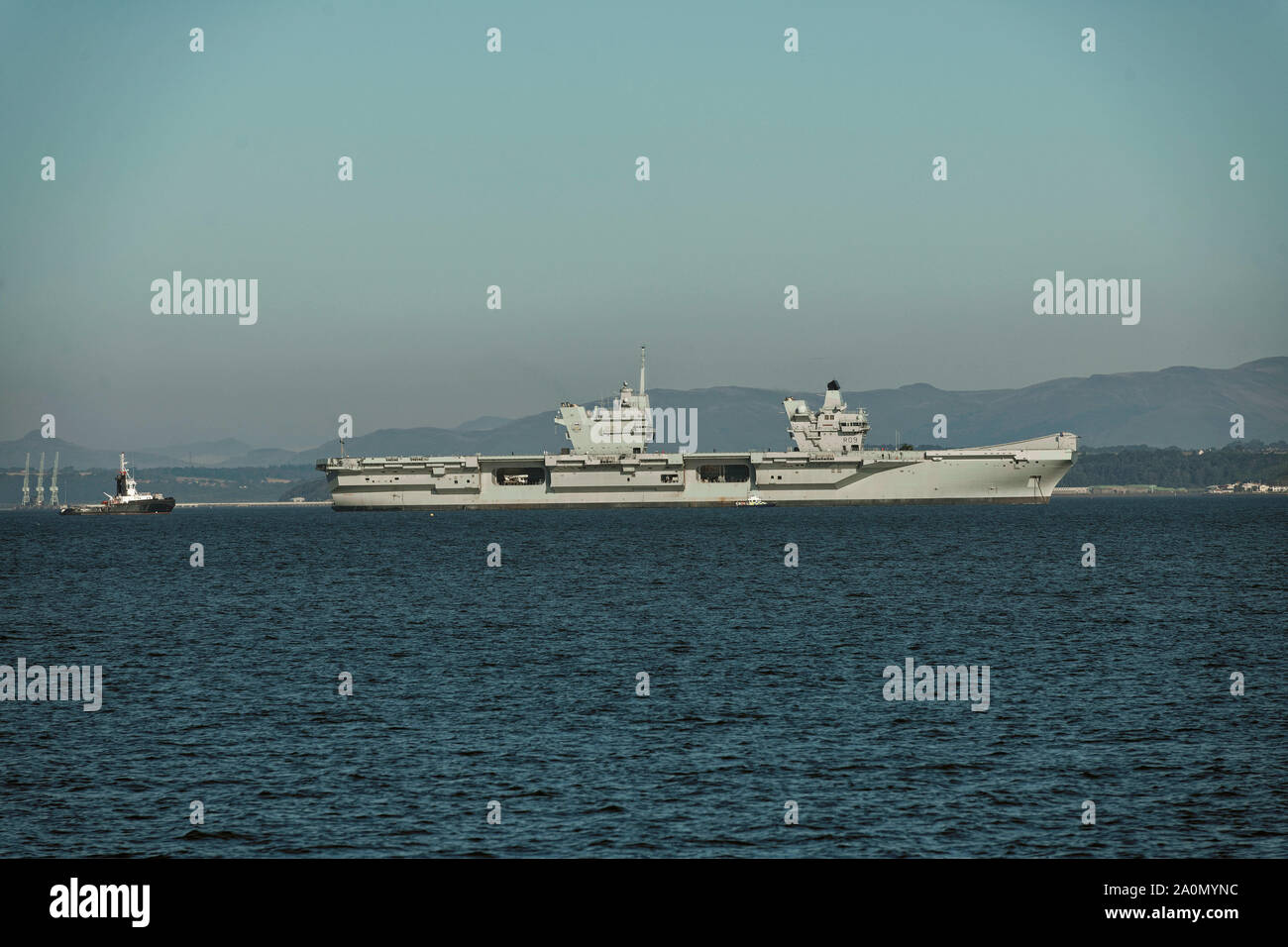 Queen Elizabeth Class High Resolution Stock Photography and Images - Alamy