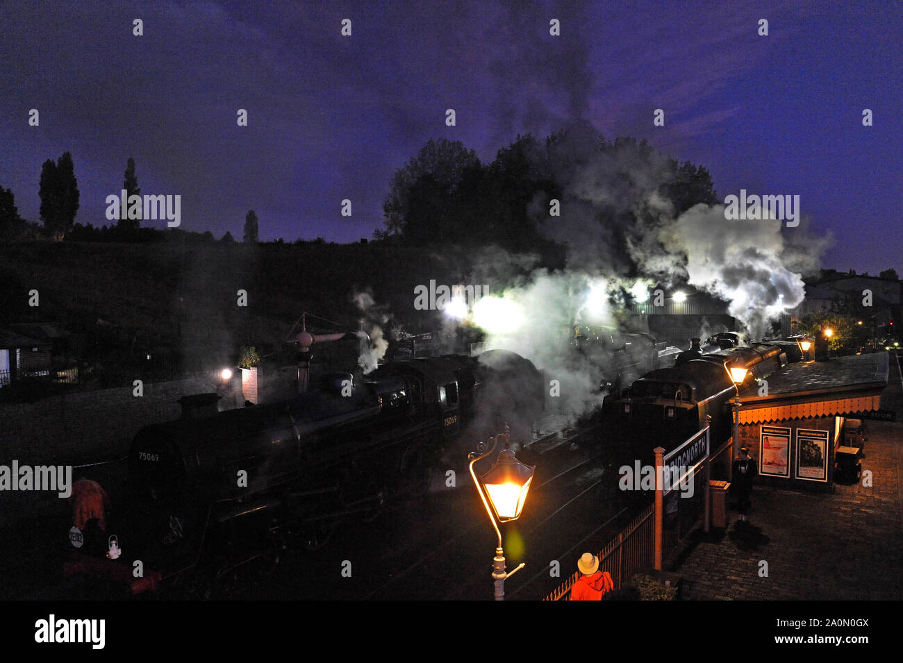 Steam locomotives at night hi-res stock photography and images - Alamy