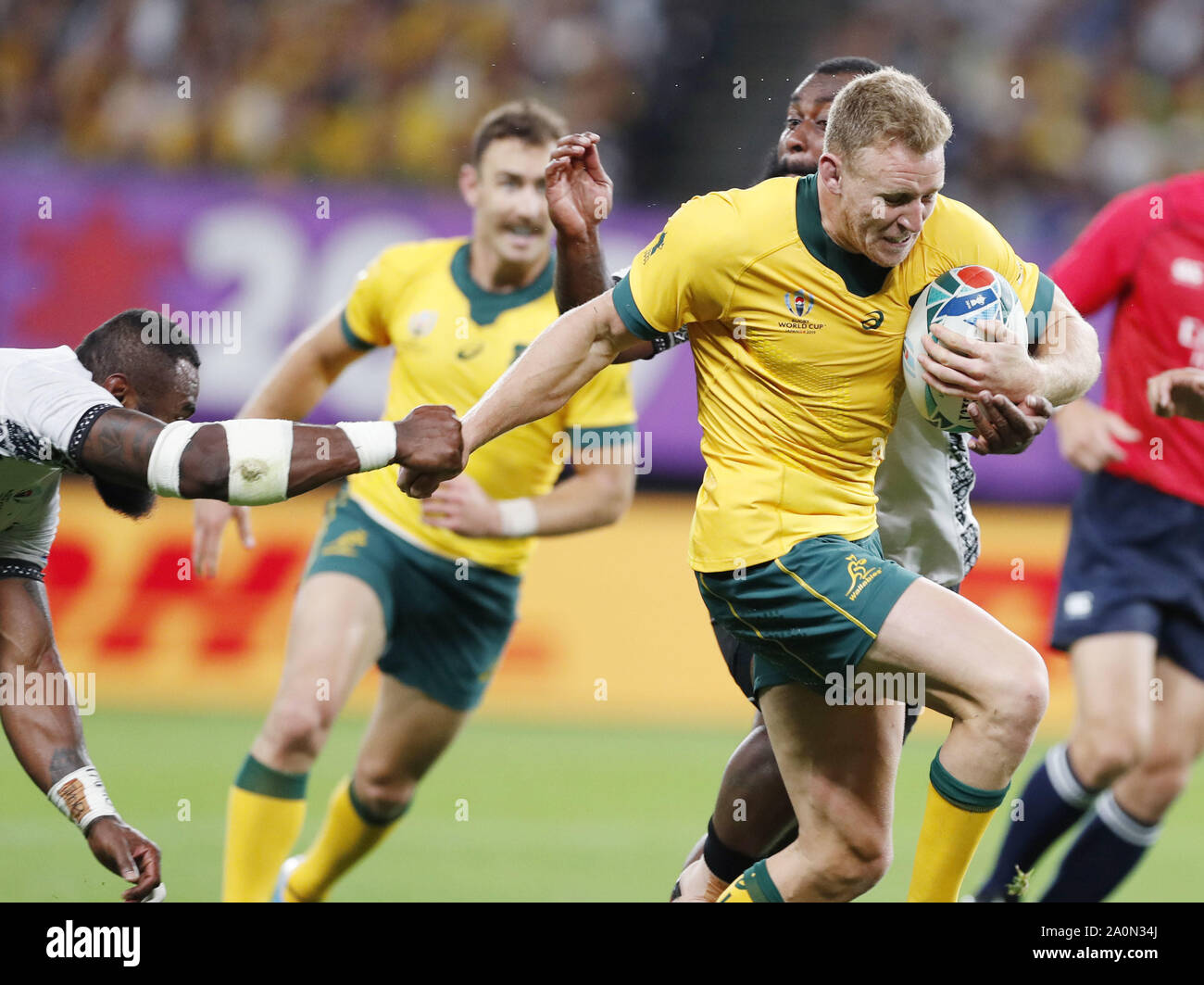 Sapporo, Japan. 21st Sep, 2019. Reece Hodge (R) of Australia breaks ...