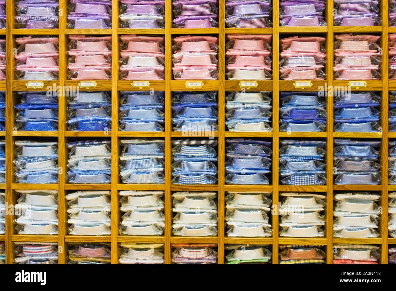 Retail display hi-res stock photography and images - Alamy