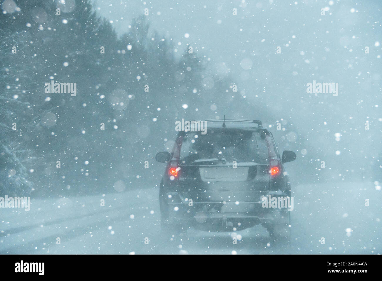 Truck snow blizzard hi-res stock photography and images - Alamy