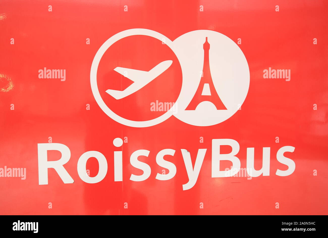 Paris bus company hi-res stock photography and images - Alamy