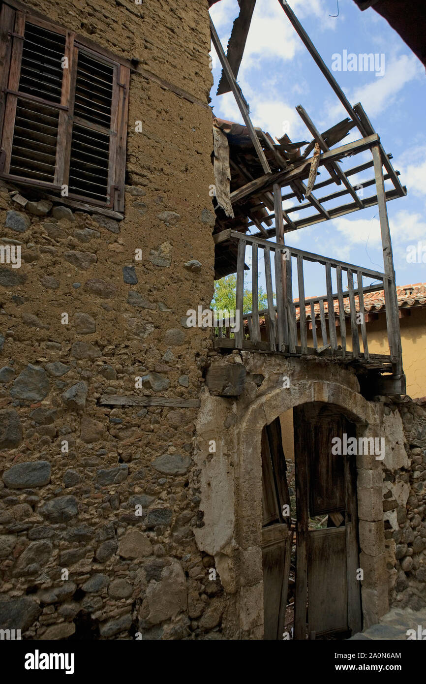 Old houses in cyprus hi-res stock photography and images - Alamy