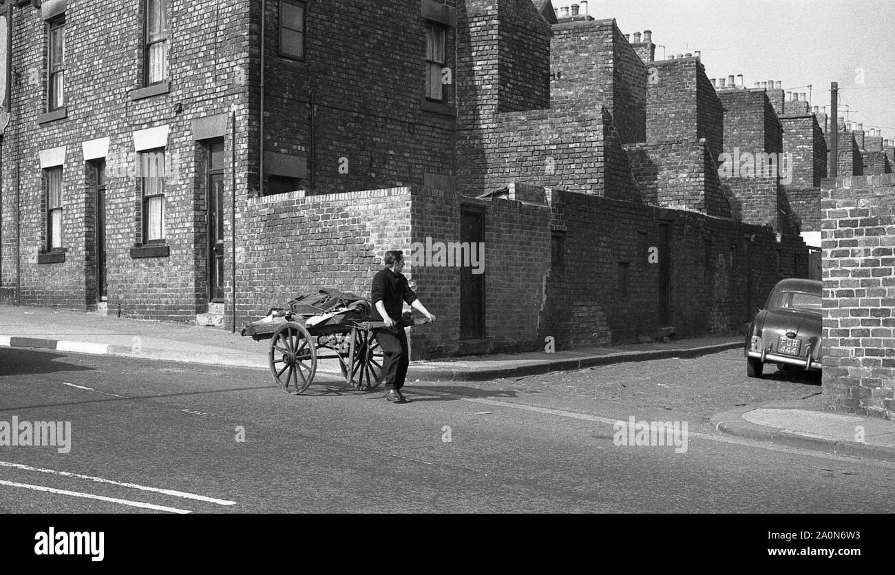 Cart 1970s hi-res stock photography and images - Alamy