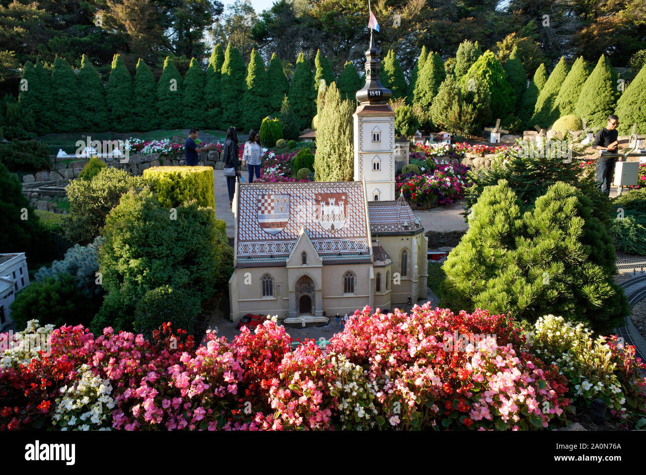 Miniature models of International places of tourists, Cockington Green ...
