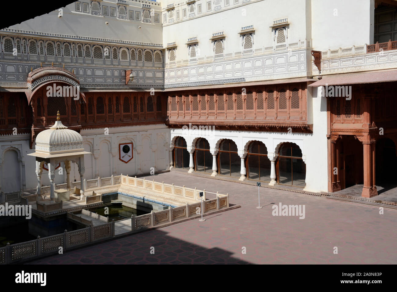 Atrium architecture hi-res stock photography and images - Alamy