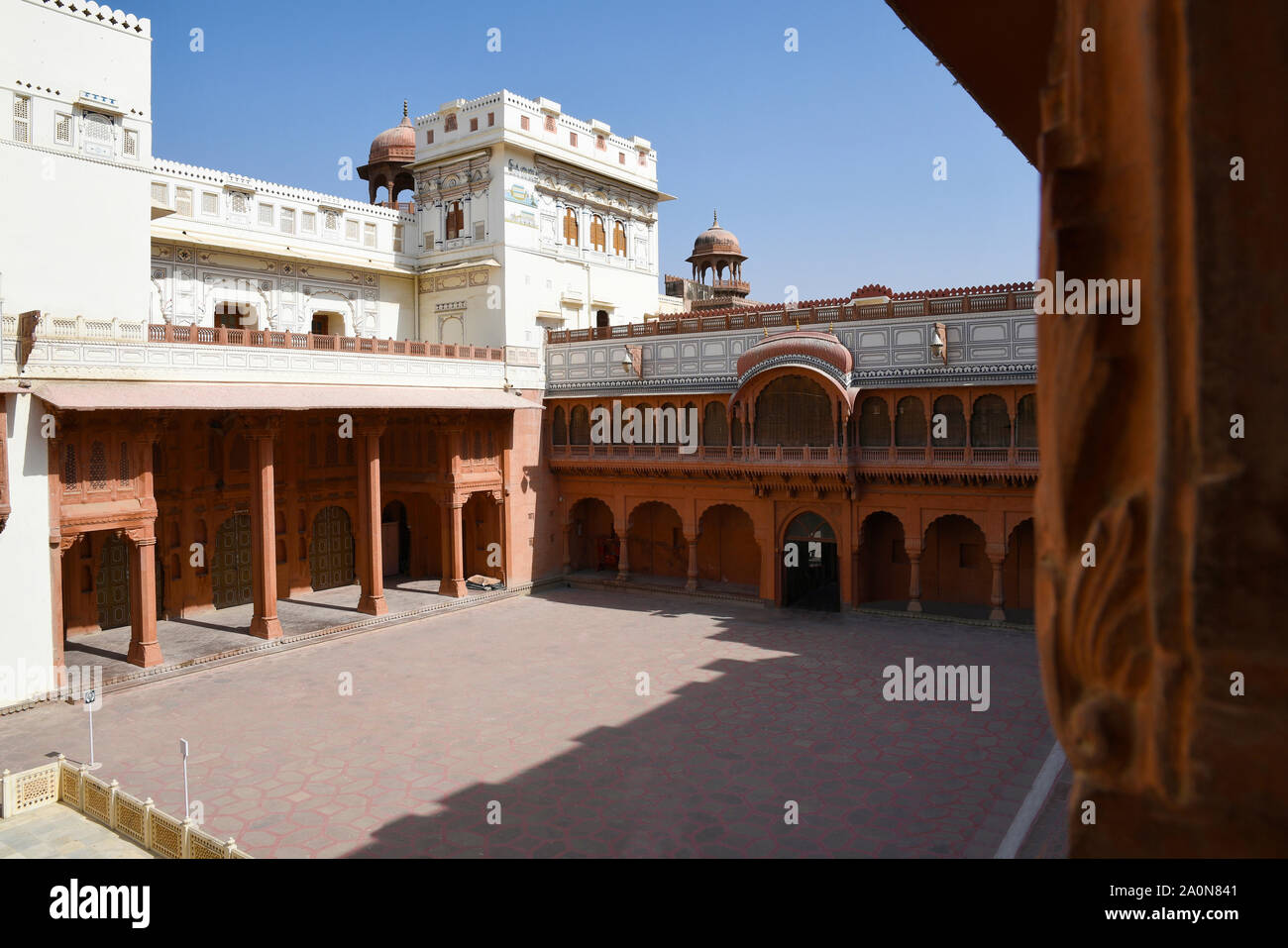 Atrium architecture hi-res stock photography and images - Alamy