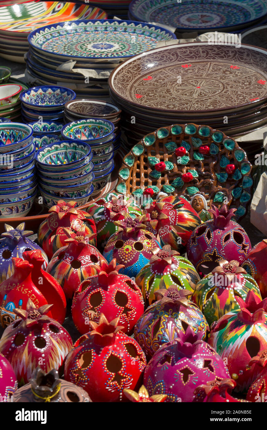 Arab pottery, plates Stock Photo - Alamy