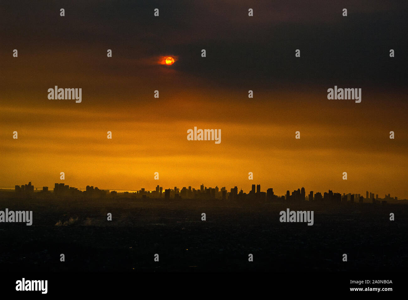 manila bay sunset Stock Photo - Alamy